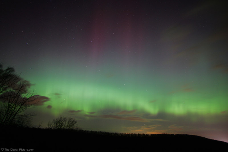 Red and Green Aurora Borealis Picture